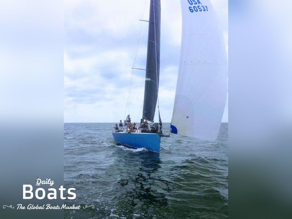 2009 Santa Cruz 37 for sale. View price, photos and Buy 2009 Santa Cruz ...