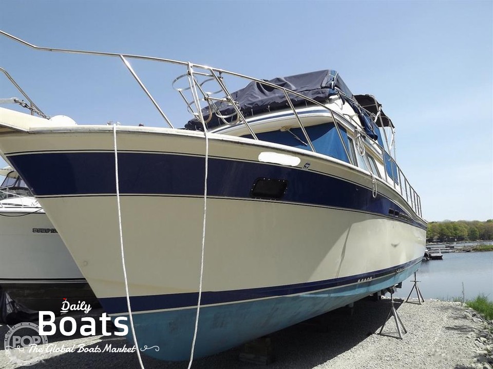 1984 Chris-Craft Corinthian 38 for sale. View price, photos and Buy ...