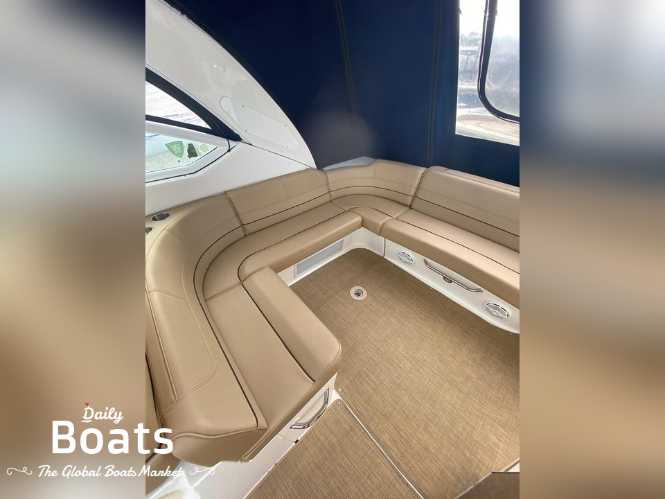 2015 Cruisers Yachts 380 Express for sale. View price, photos and Buy ...