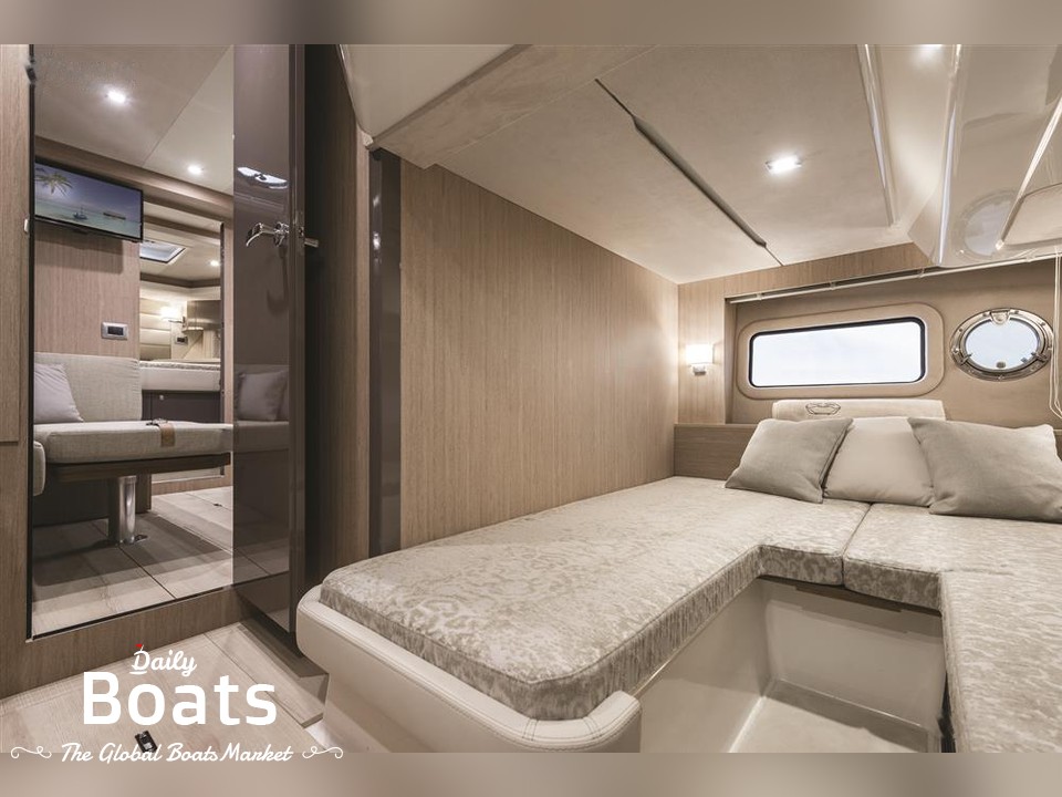 2021 Cranchi Z35 for sale. View price, photos and Buy 2021 Cranchi Z35 ...