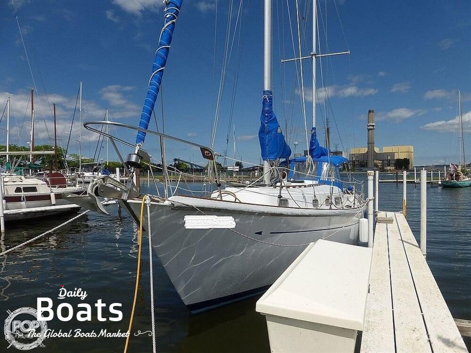 1977 Allied Princess 36 for sale. View price, photos and Buy 1977 ...