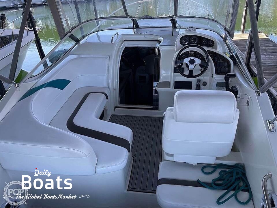 1995 Silverton 271 for sale. View price, photos and Buy 1995 Silverton ...