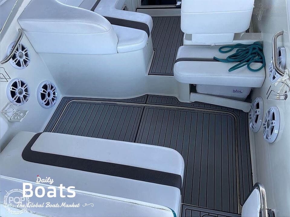 1995 Silverton 271 for sale. View price, photos and Buy 1995 Silverton ...