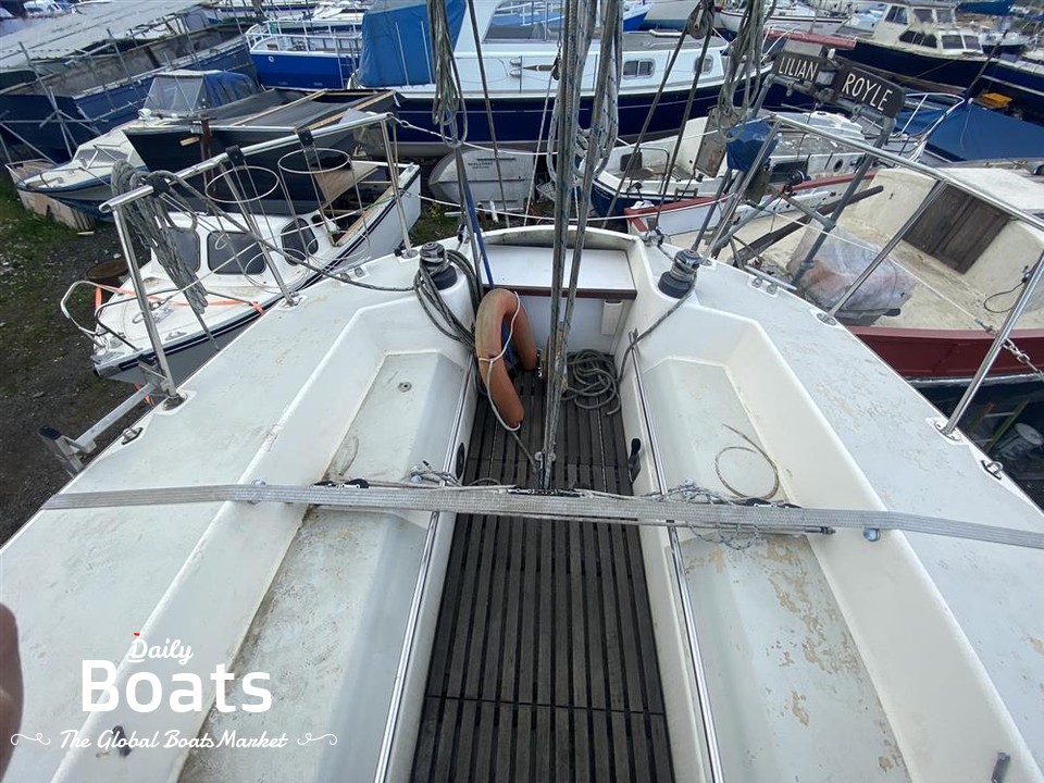 1983 MG Yachts Rs 34 à vendre. Voir le prix, les photos et Acheter 1983 ...