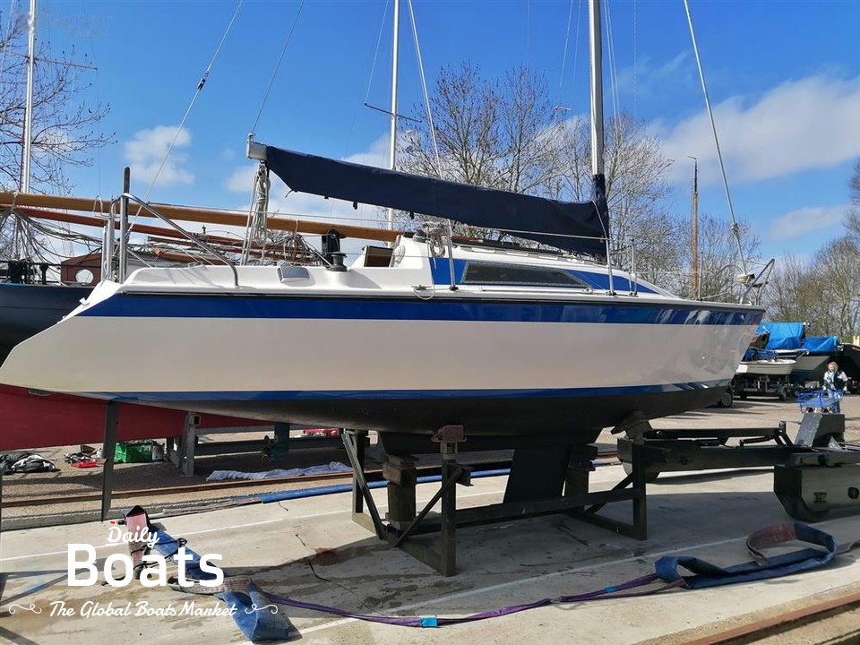 1986 Dehler 25 for sale. View price, photos and Buy 1986 Dehler 25 #236860