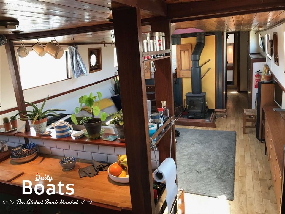 Houseboat Dutch Barge Klipperaak 64Ft for sale. View price, photos and ...