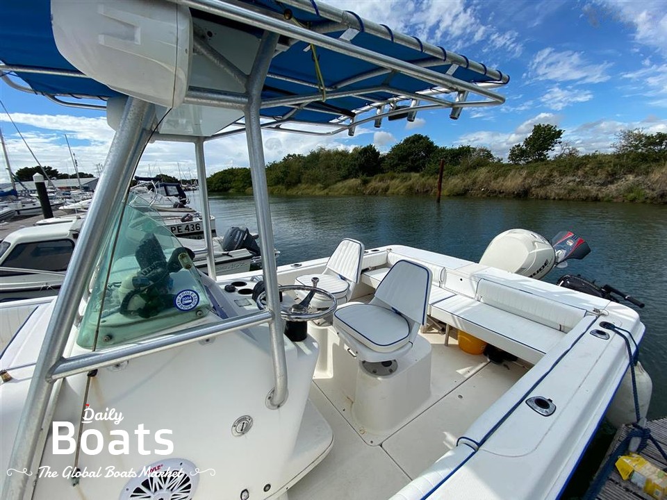 1998 Bayliner Boats 2503 Trophy Center Console for sale. View price ...