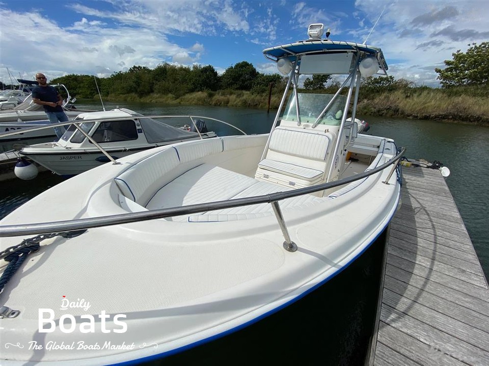 1998 Bayliner Boats 2503 Trophy Center Console for sale. View price ...