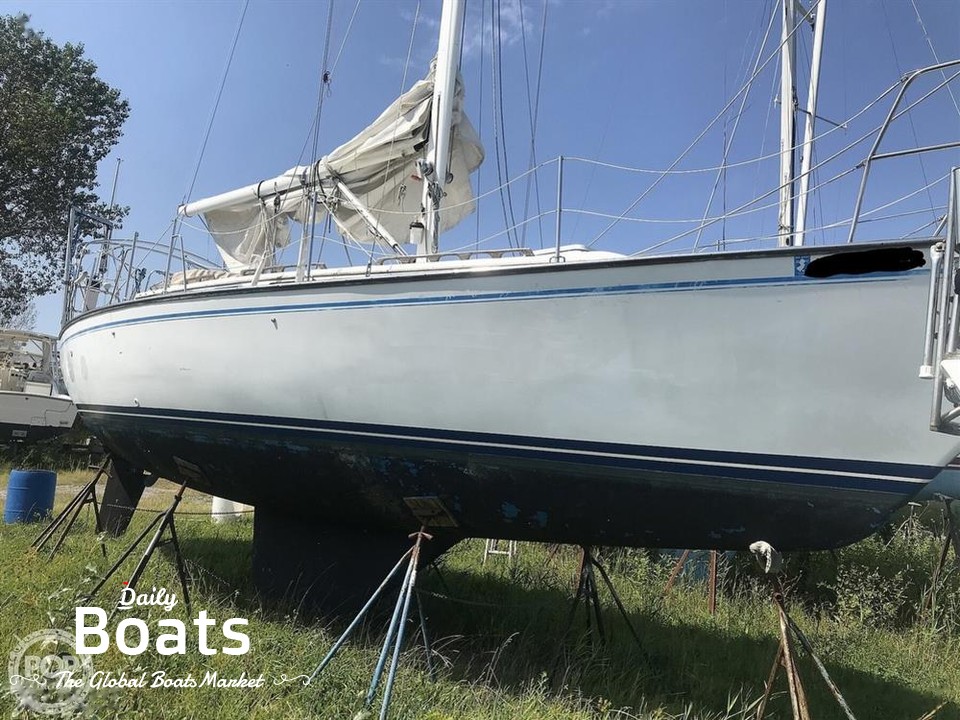 1983 Endeavour 35 for sale. View price, photos and Buy 1983 Endeavour ...