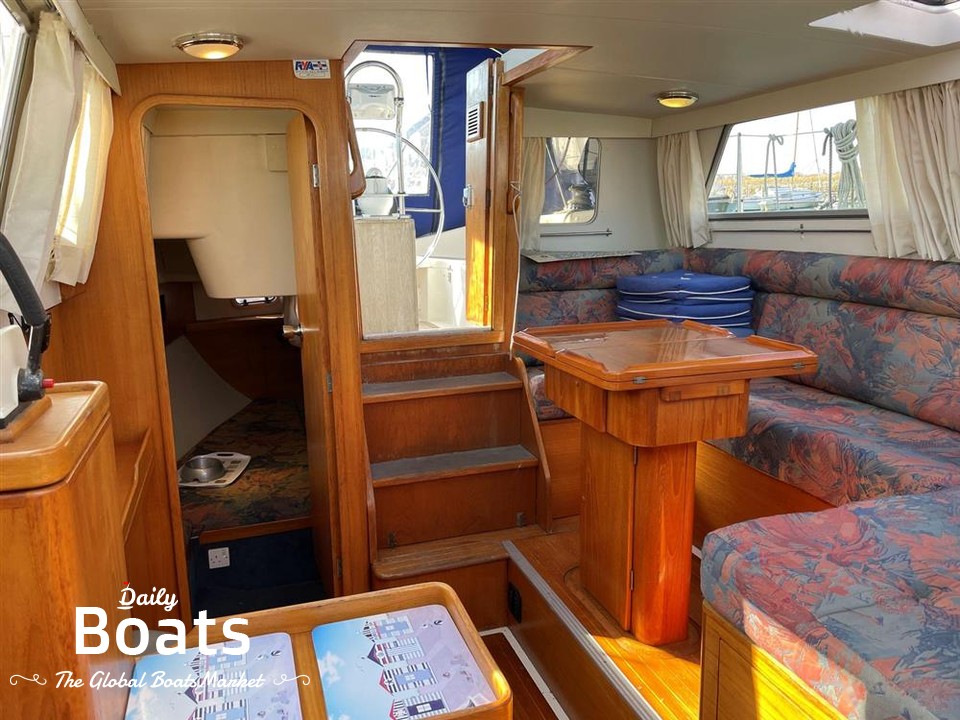 1995 Moody Eclipse 33 for sale. View price, photos and Buy 1995 Moody ...