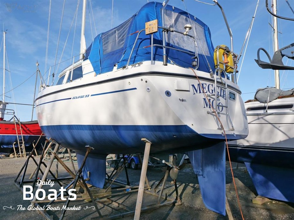 1988 Moody Eclipse 33 for sale. View price, photos and Buy 1988 Moody ...