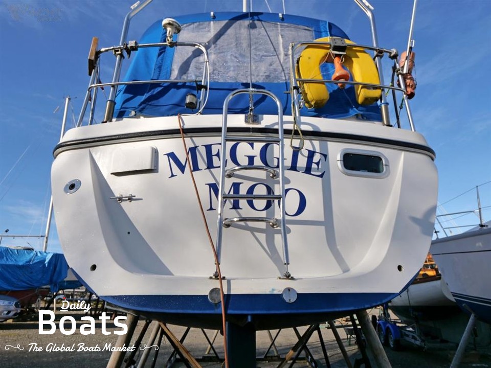 1988 Moody Eclipse 33 for sale. View price, photos and Buy 1988 Moody ...