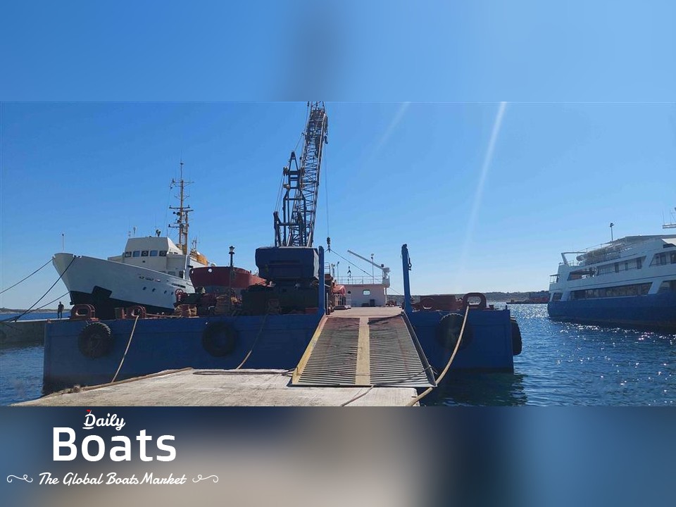 Barcazas de cubierta - Tipos de barcos - Daily Boats