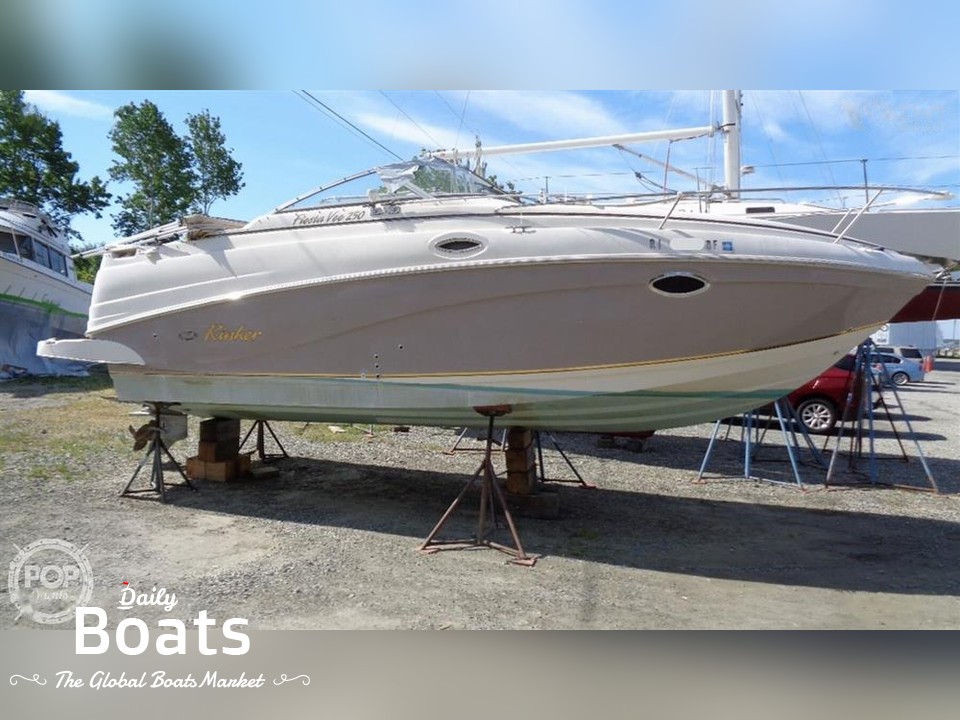 2005 Rinker Fiesta Vee 250 for sale. View price, photos and Buy 2005 ...