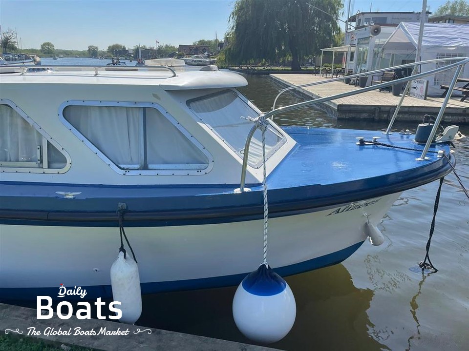 1984 Seamaster 27 for sale. View price, photos and Buy 1984 Seamaster ...