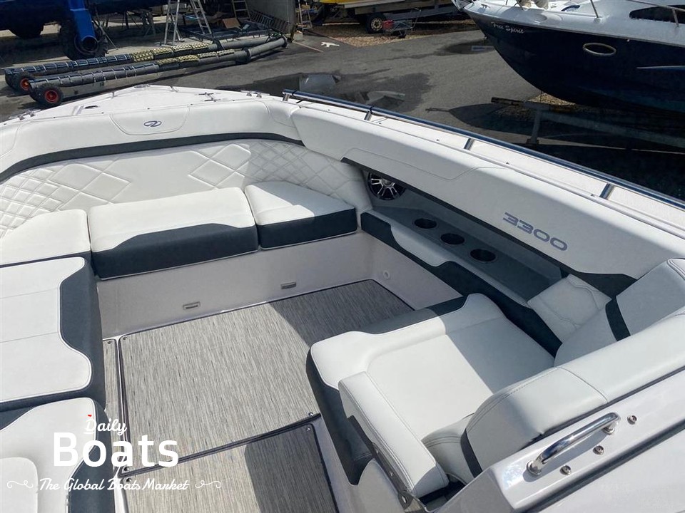2018 Regal Boats 3300 for sale. View price, photos and Buy 2018 Regal ...