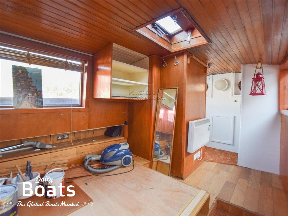 1922 Houseboat Dutch Barge 17M With London Mooring for sale. View price ...