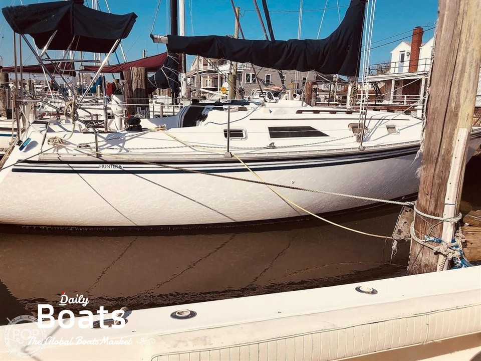 1984 Hunter 31 for sale. View price, photos and Buy 1984 Hunter 31 #238833