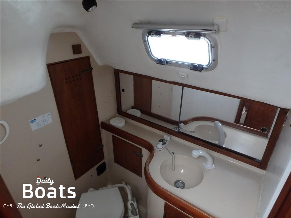 2001 Hunter Channel 31 for sale. View price, photos and Buy 2001 Hunter ...