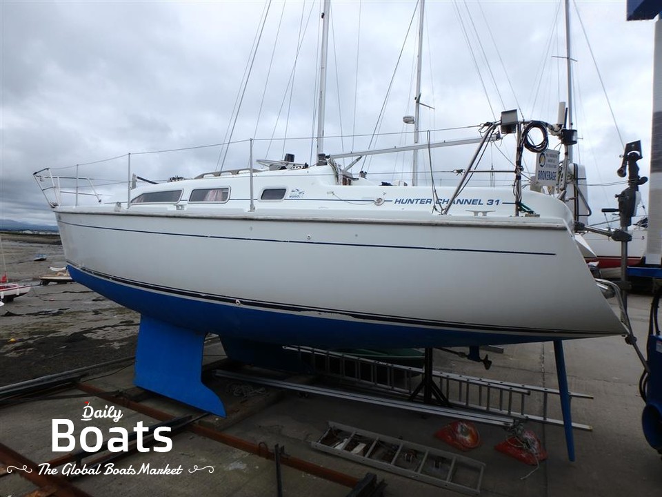 2001 Hunter Channel 31 for sale. View price, photos and Buy 2001 Hunter ...