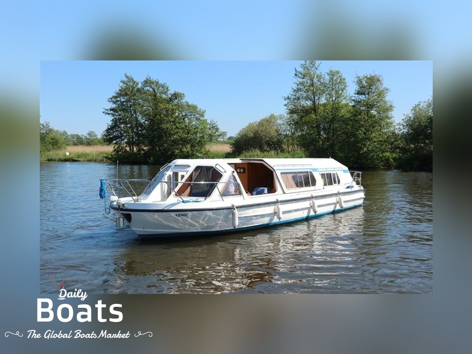 2004 Hardy Motor Boats Alpha 36 for sale. View price, photos and Buy ...