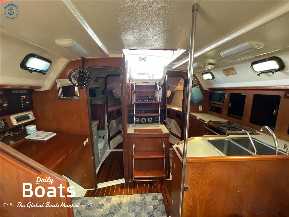 1987 Hunter Legend 37 for sale. View price, photos and Buy 1987 Hunter ...