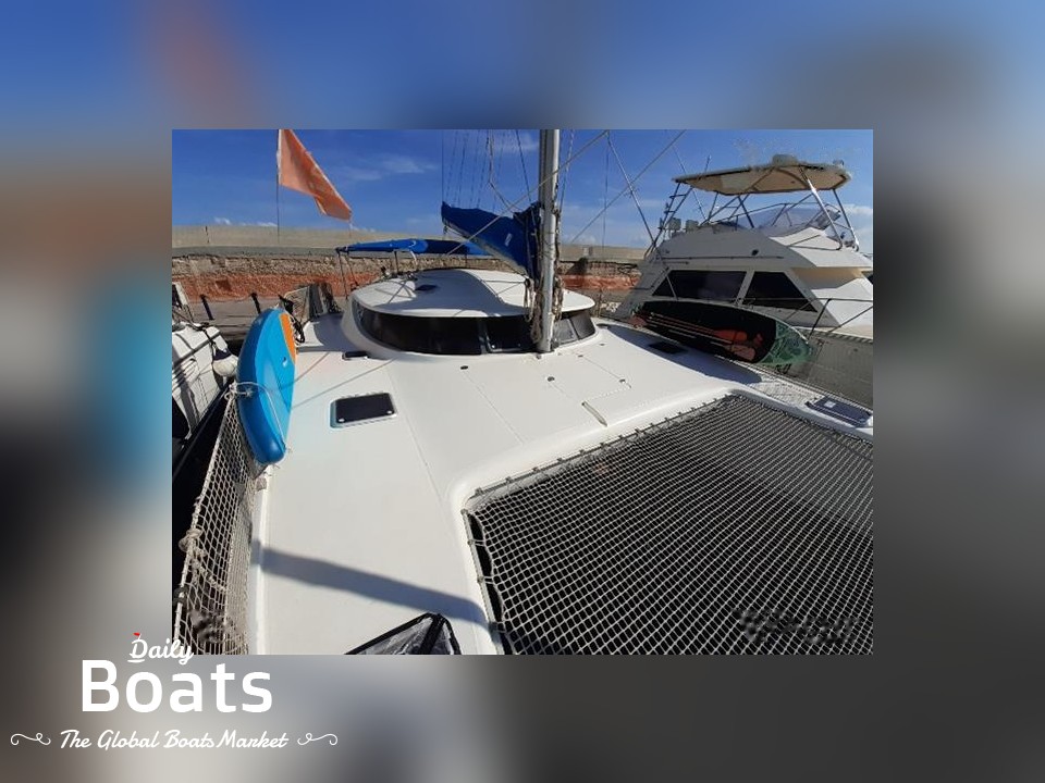 2002 Fountaine Pajot Athena 38 for sale. View price, photos and Buy ...