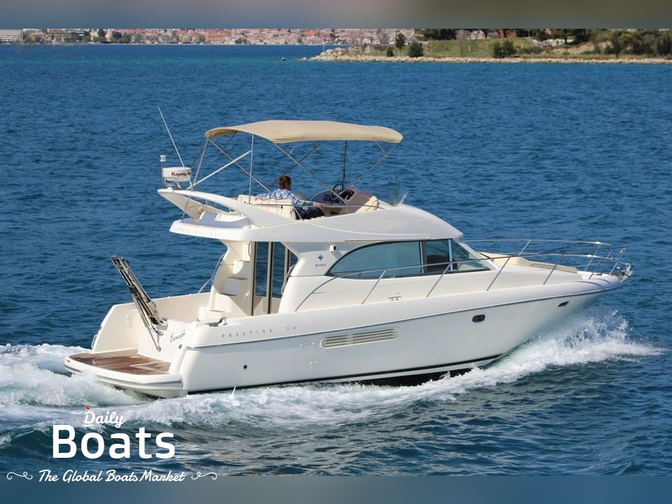 2005 Jeanneau Prestige 36 in vendita. Visualizza il prezzo, le foto e ...