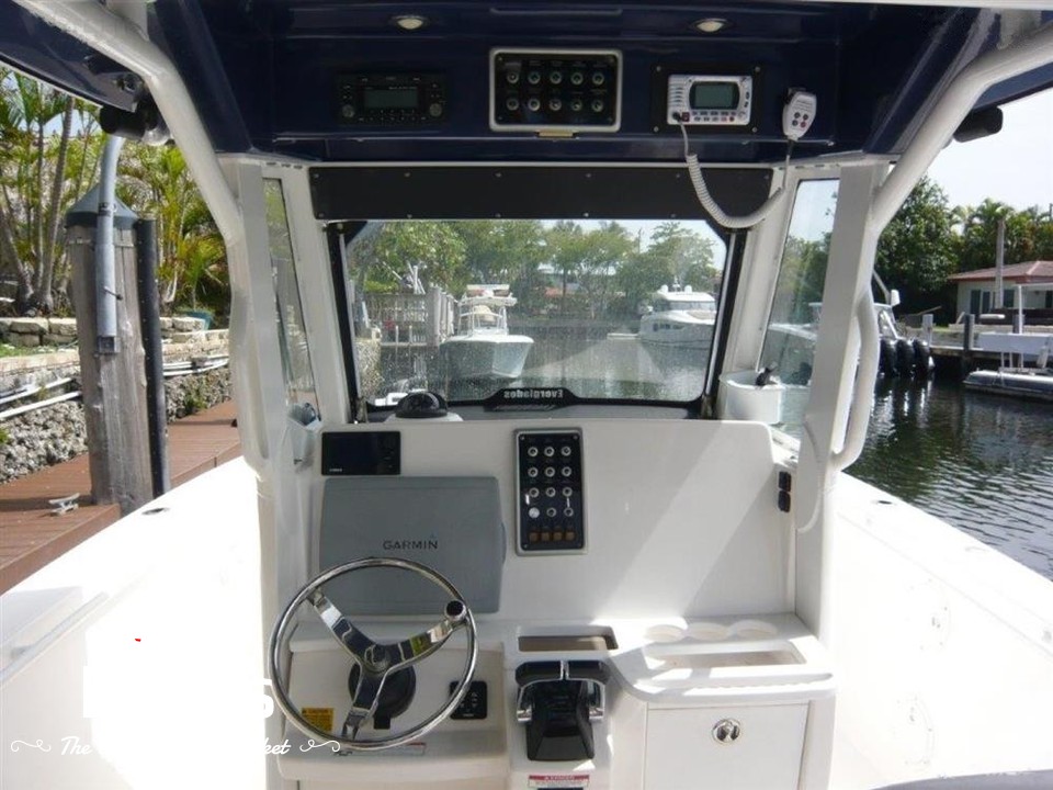 2011 Everglades 325Cc for sale. View price, photos and Buy 2011 ...