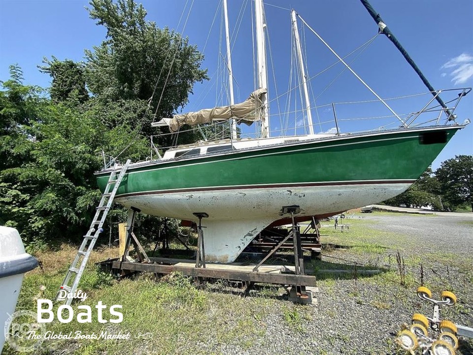 1987 Newport 28 for sale. View price, photos and Buy 1987 Newport 28 ...