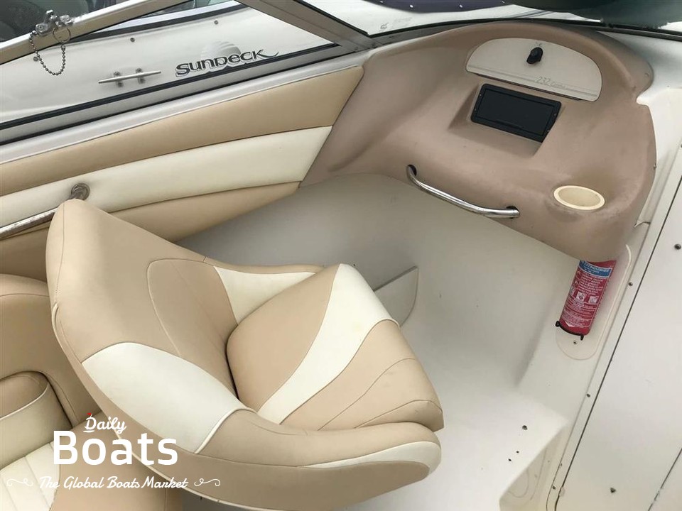 2001 Rinker 232 Captiva Cuddy for sale. View price, photos and Buy 2001 ...