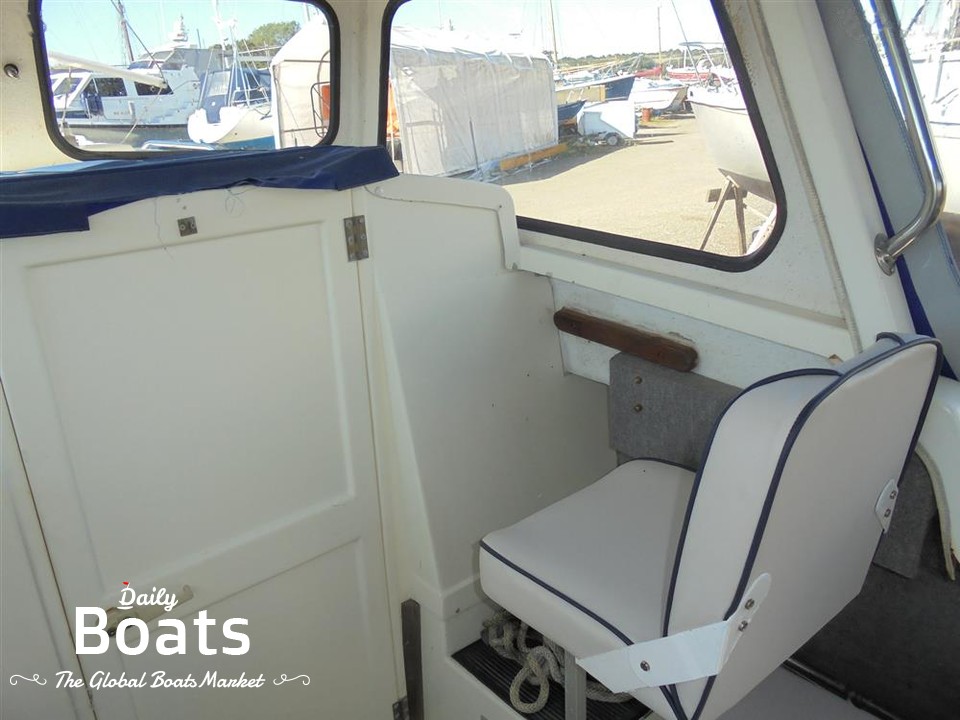1982 Hardy Motor Boats 18 Navigator Sailor for sale. View price, photos ...