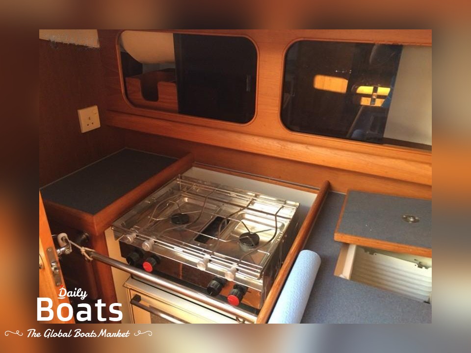 2000 Westerly Ocean 33 for sale. View price, photos and Buy 2000 ...