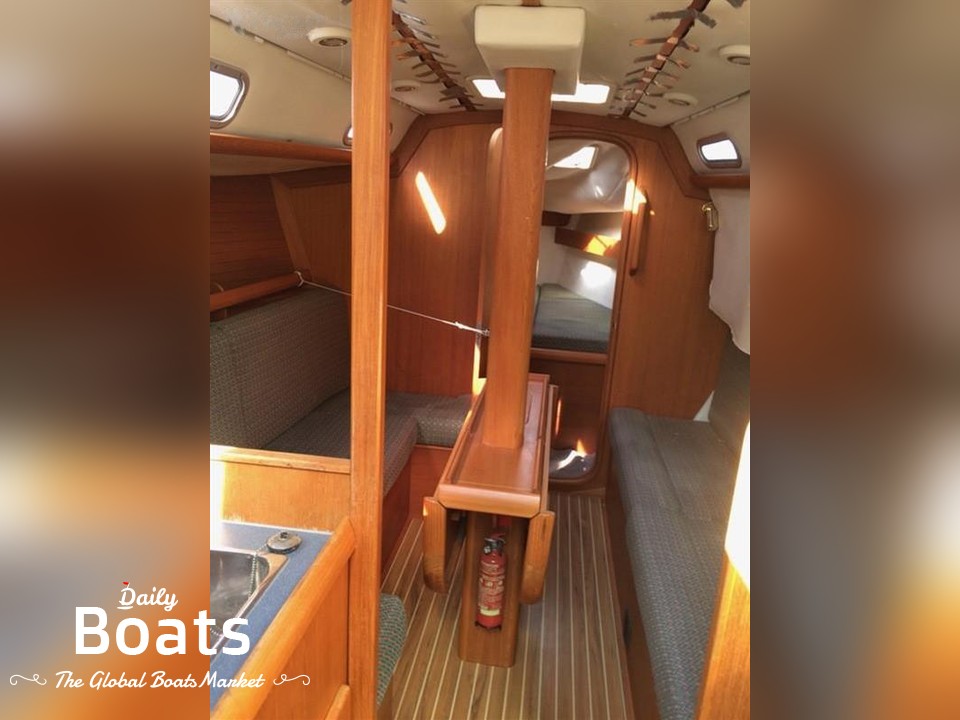 2000 Westerly Ocean 33 for sale. View price, photos and Buy 2000 ...