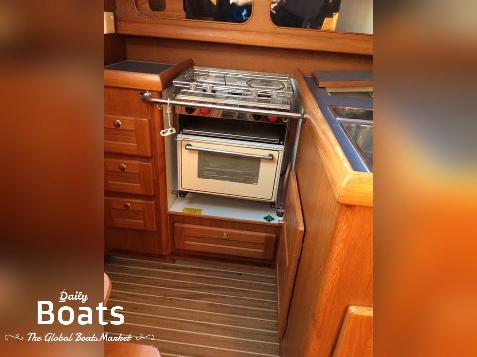 2000 Westerly Ocean 33 for sale. View price, photos and Buy 2000 ...