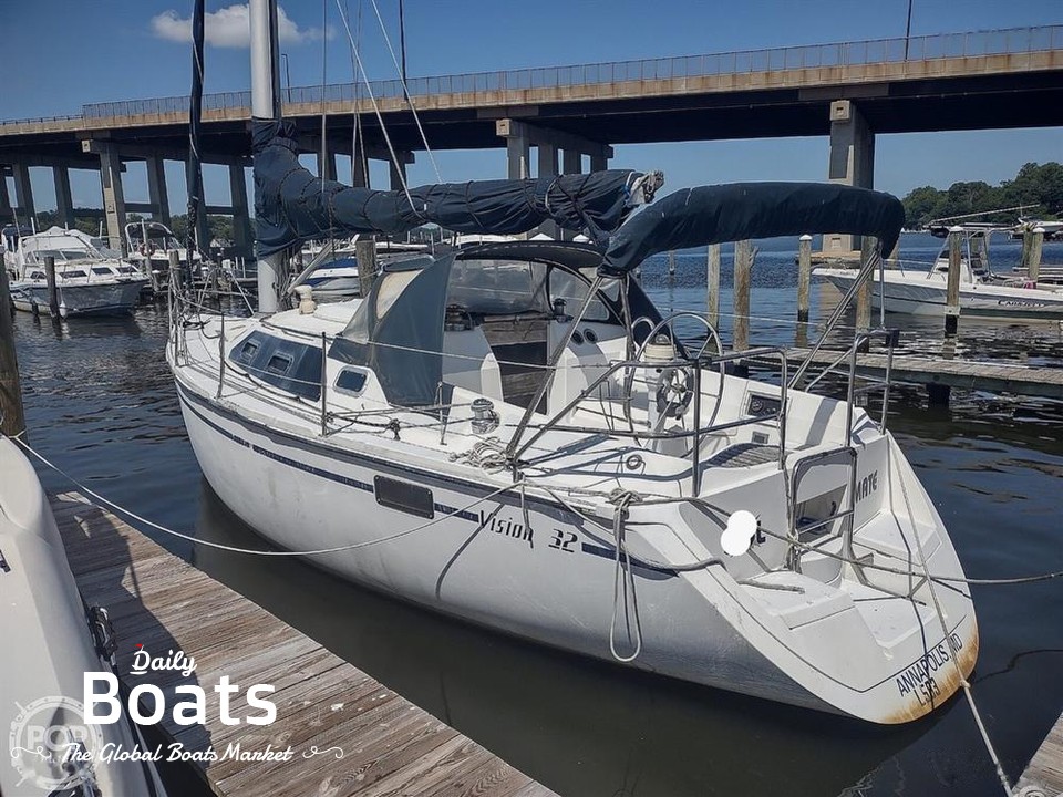1989 Hunter Vision 32 for sale. View price, photos and Buy 1989 Hunter ...
