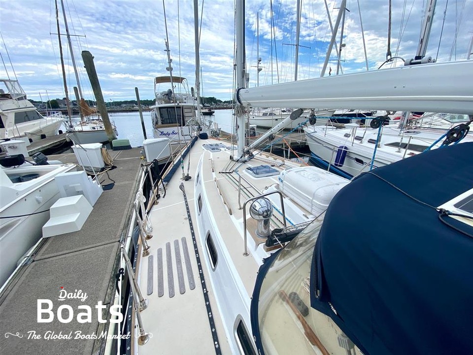 1986 Tartan Yachts 40 for sale. View price, photos and Buy 1986 Tartan ...