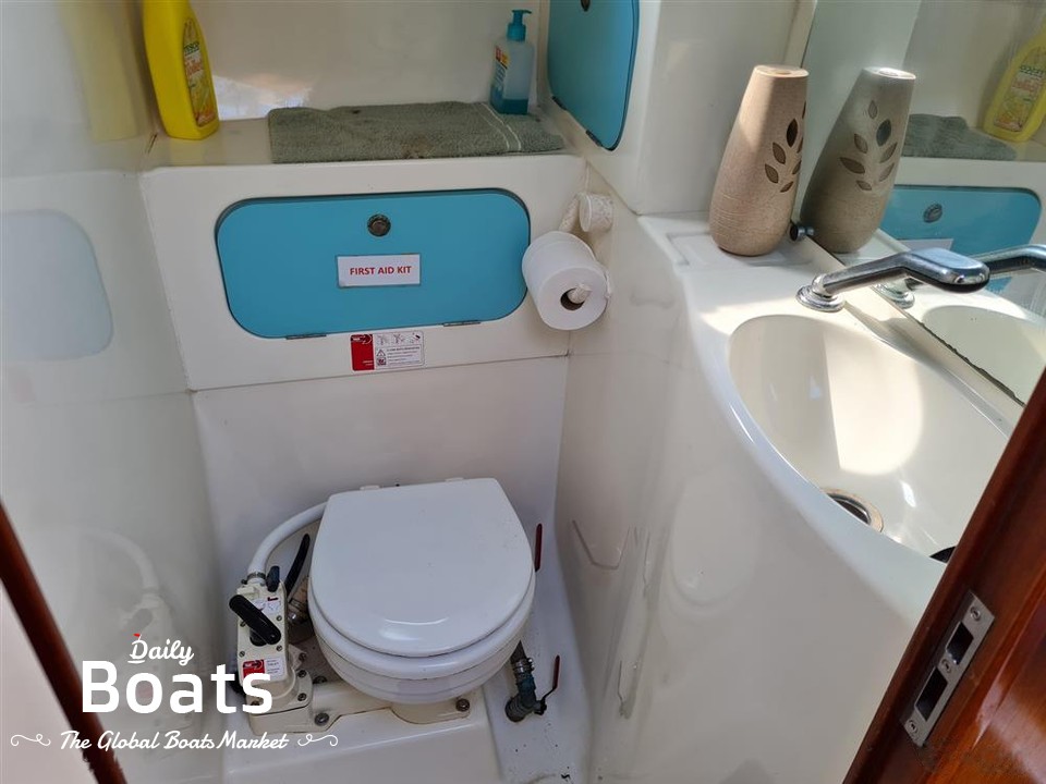 1991 Bénéteau Boats Antares 850 for sale. View price, photos and Buy ...