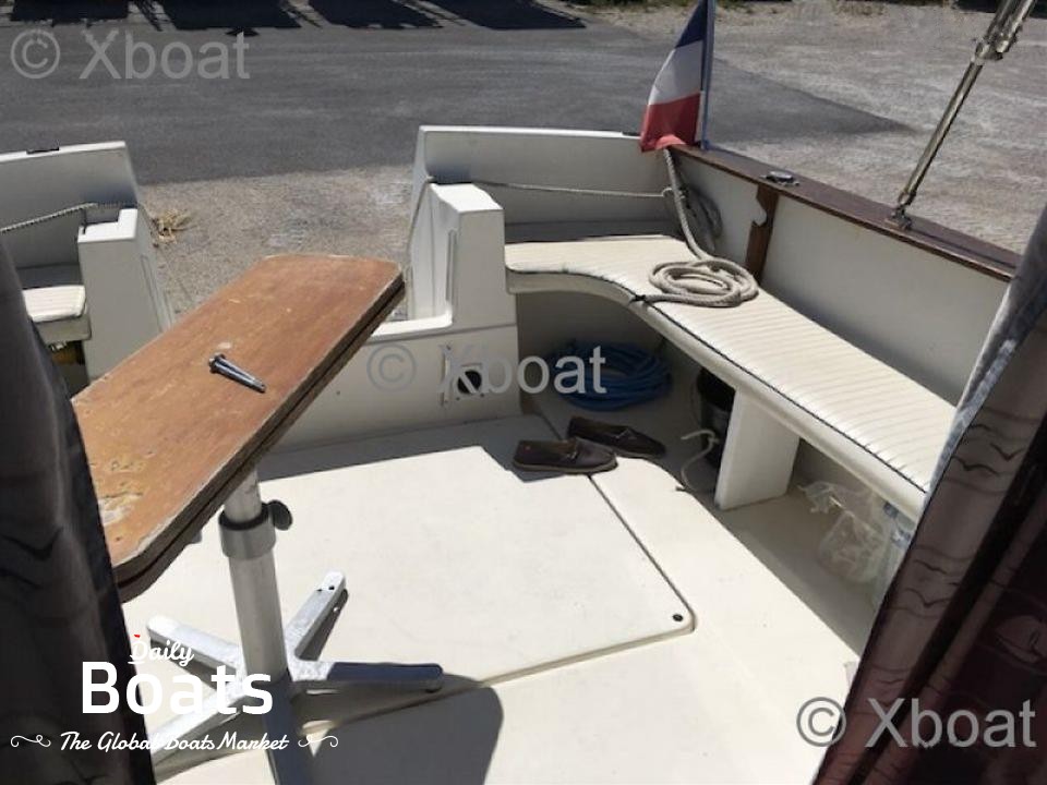 1991 Bénéteau Boats Antares 850 for sale. View price, photos and Buy ...