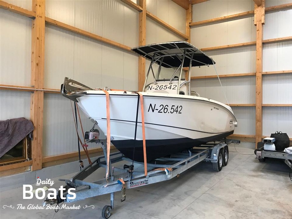 2004 Boston Whaler Boats 240 Outrage for sale. View price, photos and ...