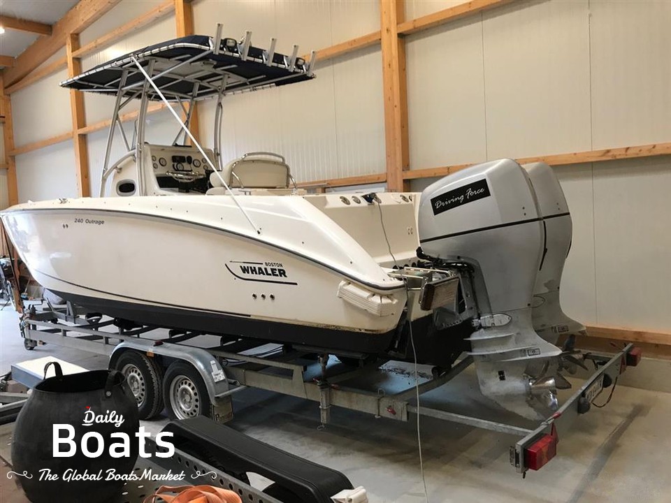 2004 Boston Whaler Boats 240 Outrage for sale. View price, photos and ...