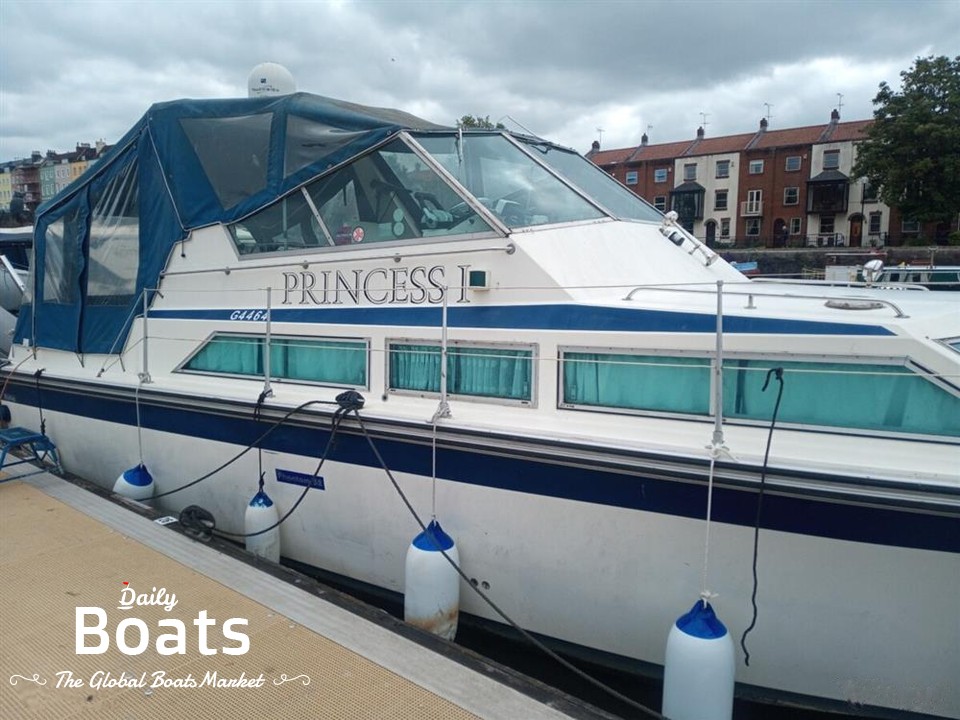 Fairline Phantom 32 for sale. View price, photos and Buy Fairline ...