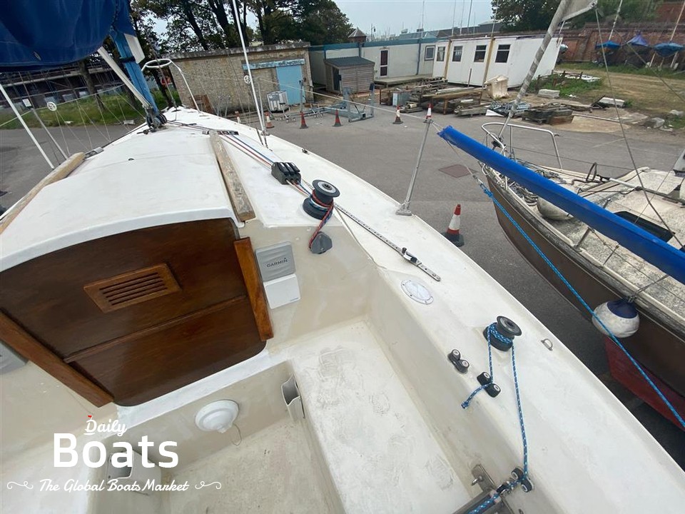 1982 Hunter Sonata for sale. View price, photos and Buy 1982 Hunter ...