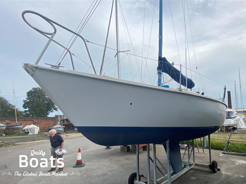 1982 Hunter Sonata for sale. View price, photos and Buy 1982 Hunter ...