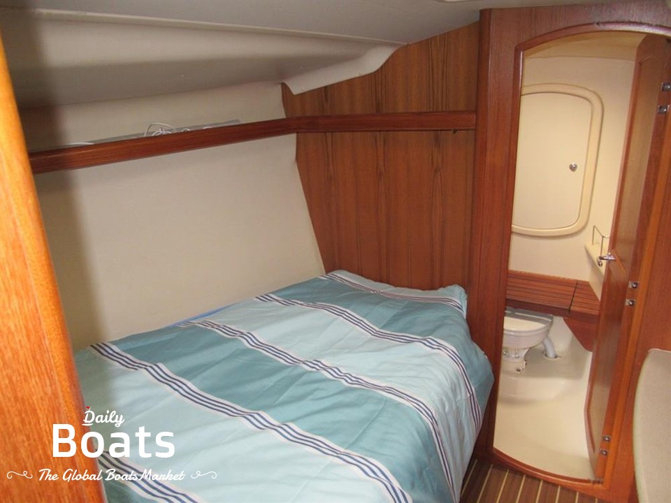 2006 Hunter Legend 41 for sale. View price, photos and Buy 2006 Hunter ...