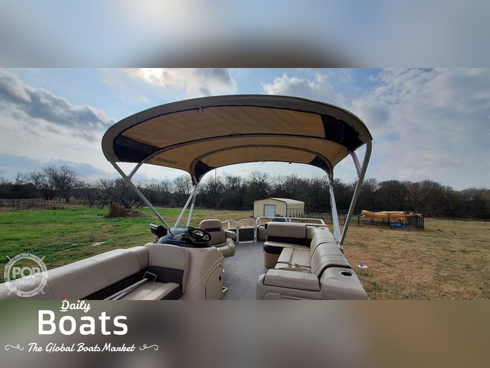 2018 Sun Tracker 24 Party Barge Dxl for sale. View price, photos and ...