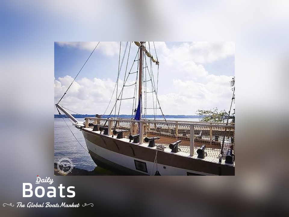 1966 Dyer 40 Express Cruiser for sale. View price, photos and Buy 1966 ...