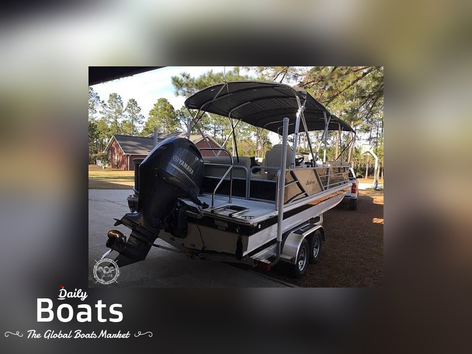2017 Hurricane Fun Deck 226 for sale. View price, photos and Buy 2017 ...