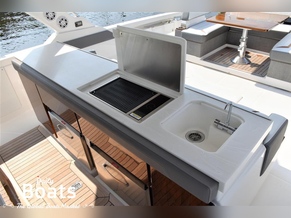 2021 Tiara Yachts 4300 Ls for sale. View price, photos and Buy 2021 ...