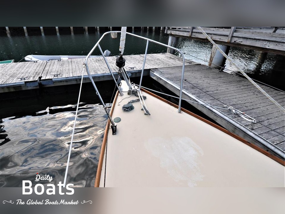 1982 Morris Yachts Annie 29 for sale. View price, photos and Buy 1982 ...